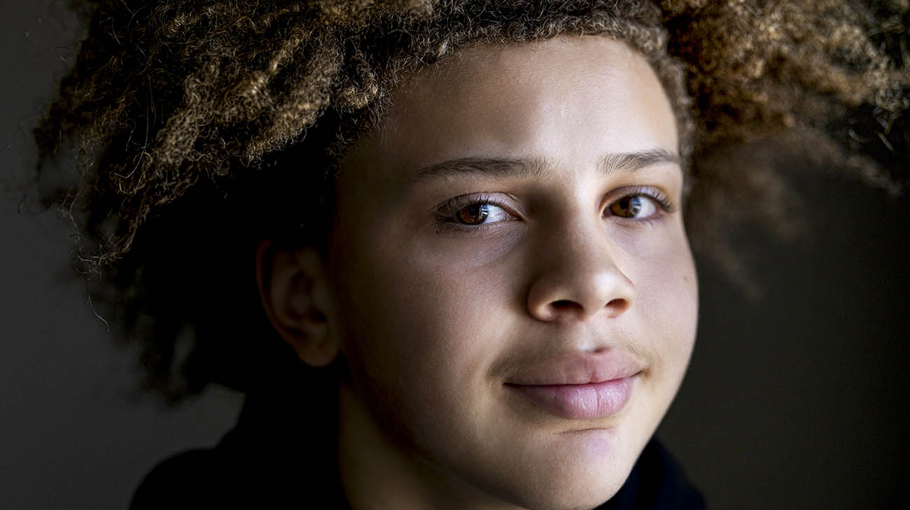 Teen Athlete Has Leg Bone Transplanted Into Arm To Treat Bone Cancer ...